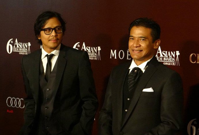 MENUNGGU PAGI, Teddy Soeriaatmadja's Takes on Indonesia Young People ...